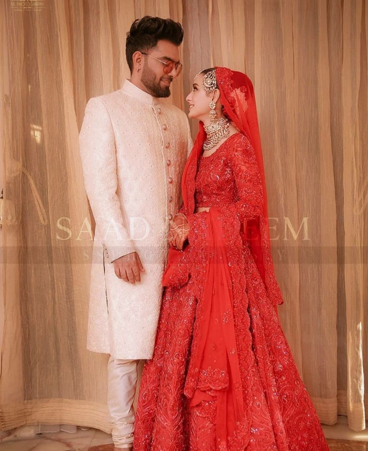 Iqra Aziz - Complete Details - Age, Husband, Dramas, Pics | Reviewit.pk