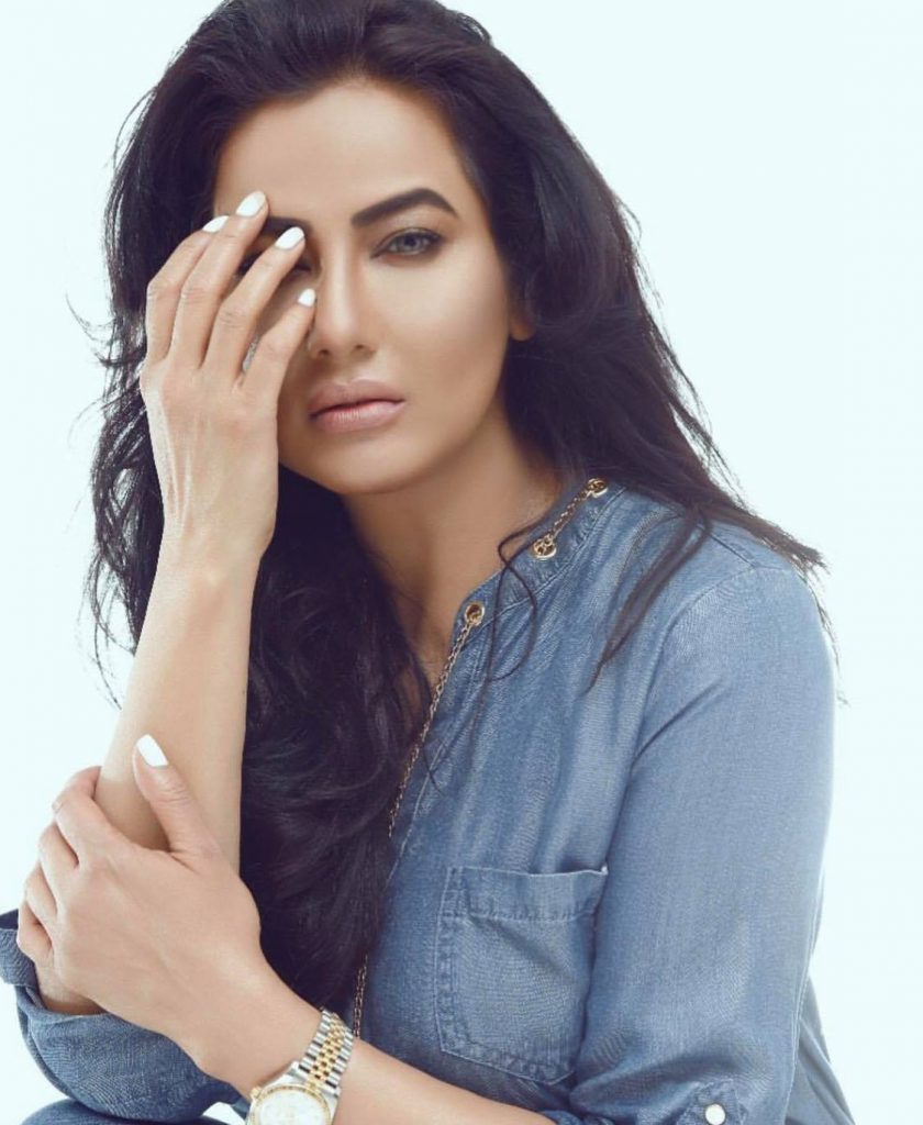 7 Pakistani Actors Who Are Also Doctors | Reviewit.pk