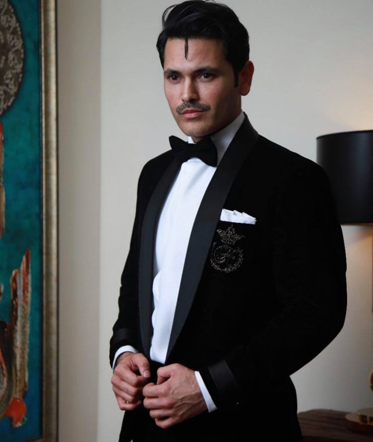 Pakistani Celebrities Who Are From Rich Families | Reviewit.pk