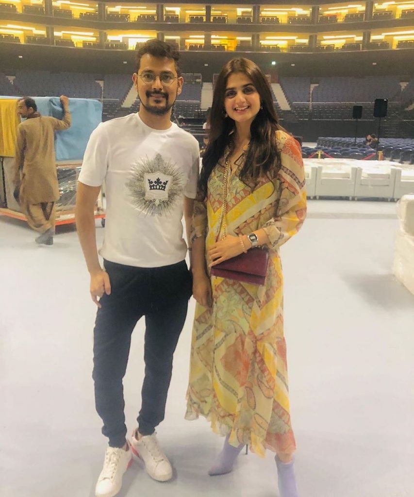 Hira and Mani with Kids Beautiful Pictures from PISA Awards 2020 ...