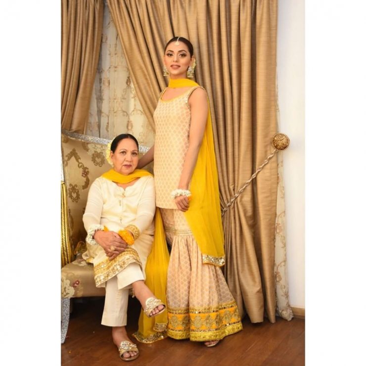 Actress Mariam Noor with her Mother at her Friend Mayoun Event ...