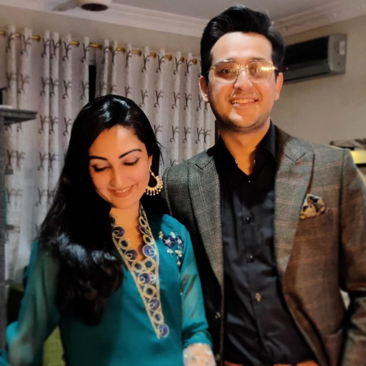 Latest Beautiful Pictures of Host Syed Shafaat Ali with his Wife and ...