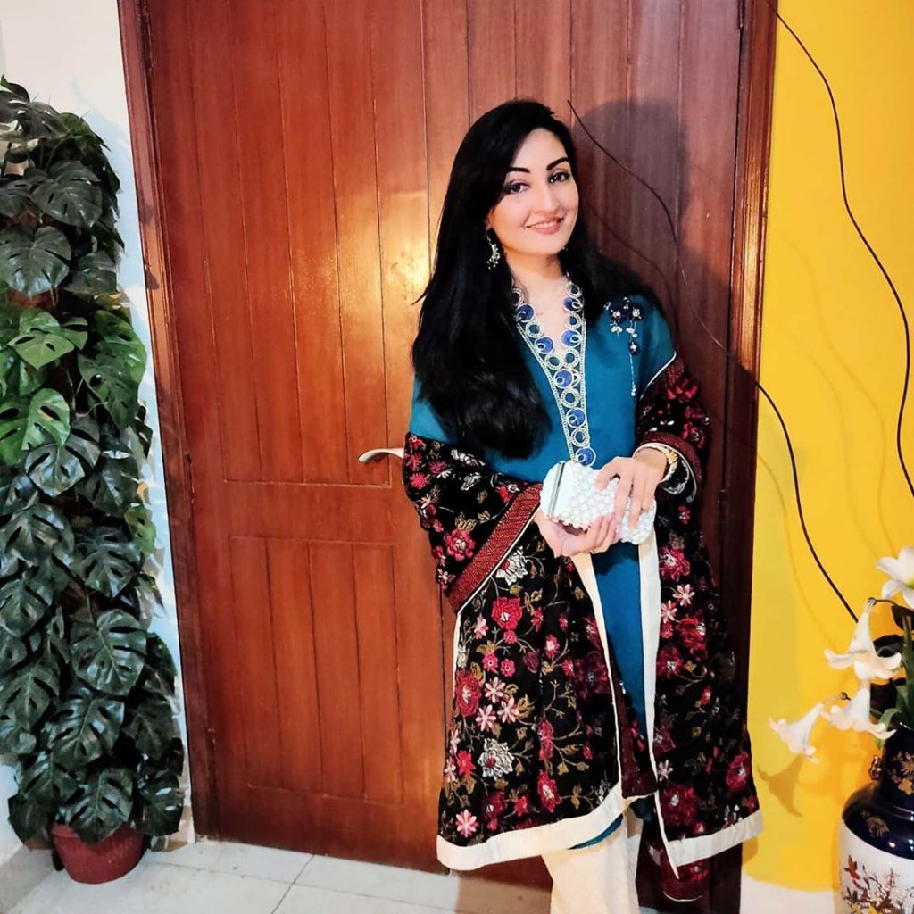 Syed Shafaat Ali Beautiful Pictures with his Wife and Son | Reviewit.pk