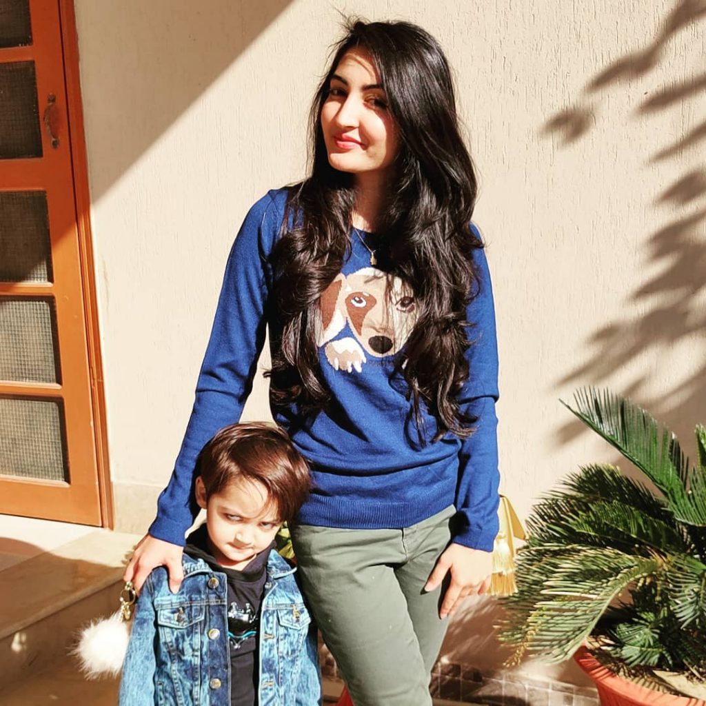 Syed Shafaat Ali Beautiful Pictures with his Wife and Son | Reviewit.pk