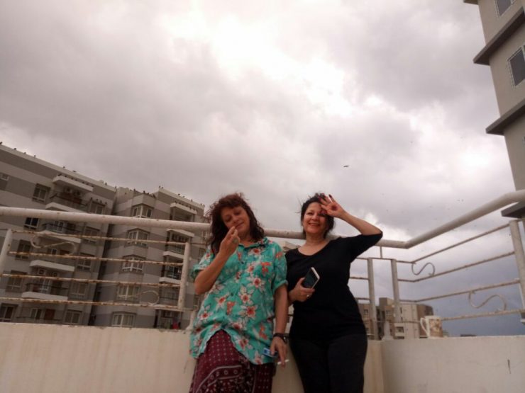 Unseen Rare Pictures of Huma Nawab | Reviewit.pk