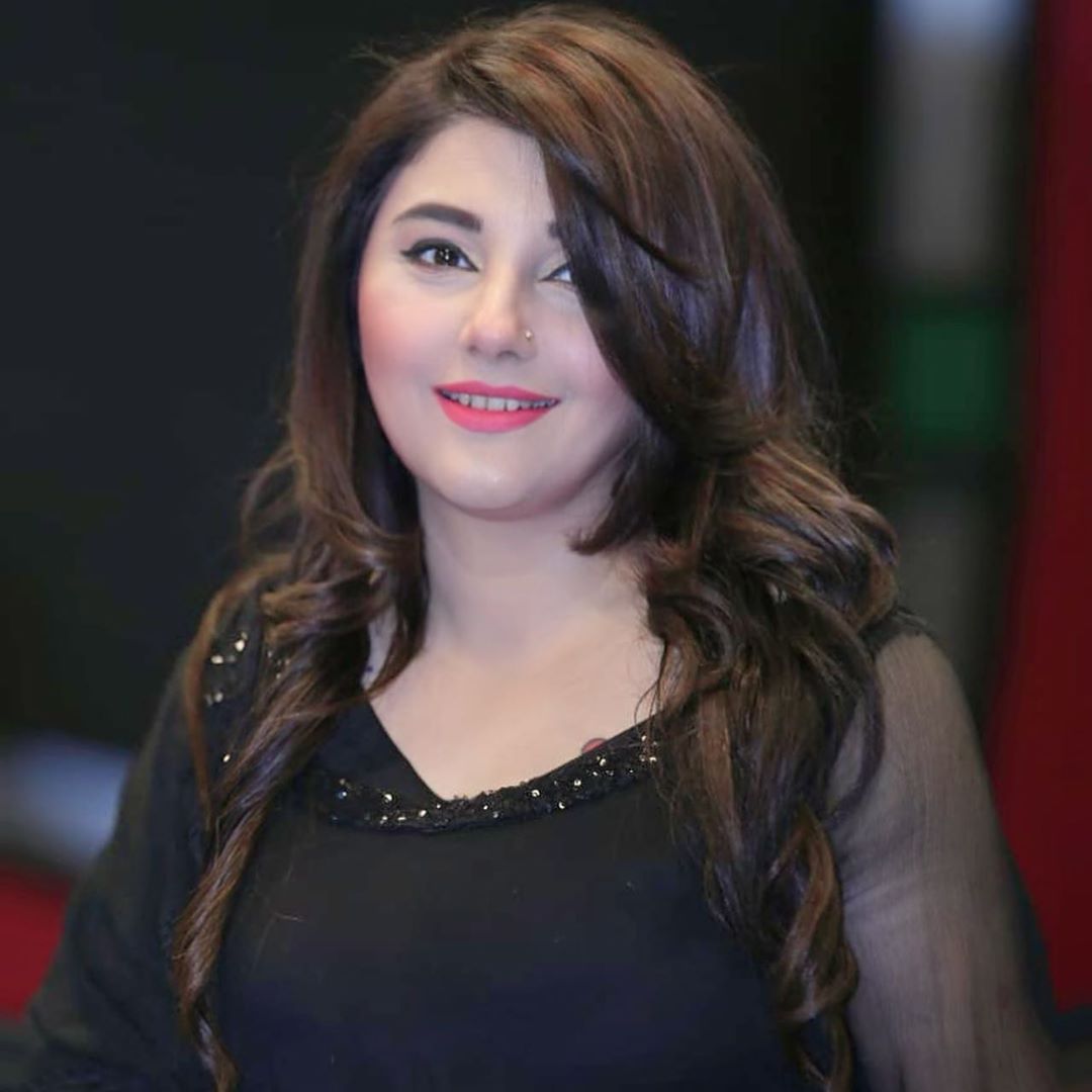 Javeria Saud's Angry Reply To Her Haters | Reviewit.pk