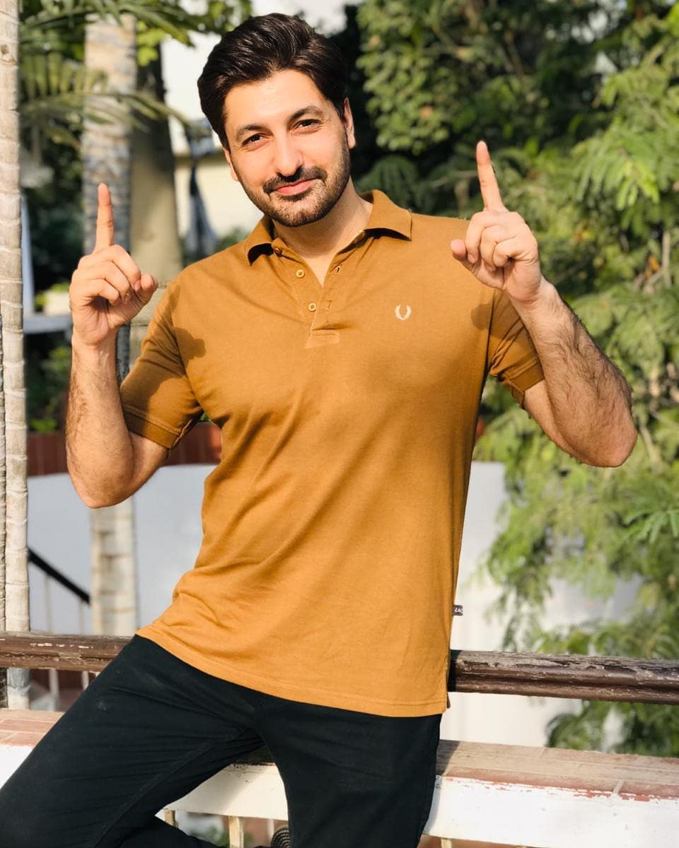 Syed Jibran Burns Quarantine Calories With Kids | Reviewit.pk