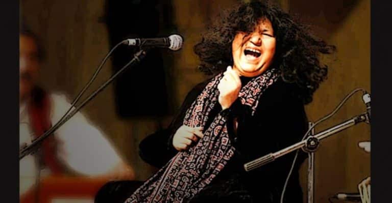 Beautiful Family of Abida Parveen – Unseen Photos | Reviewit.pk