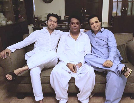 Famous Fathers and Sons of Pakistani Showbiz Industry | Reviewit.pk