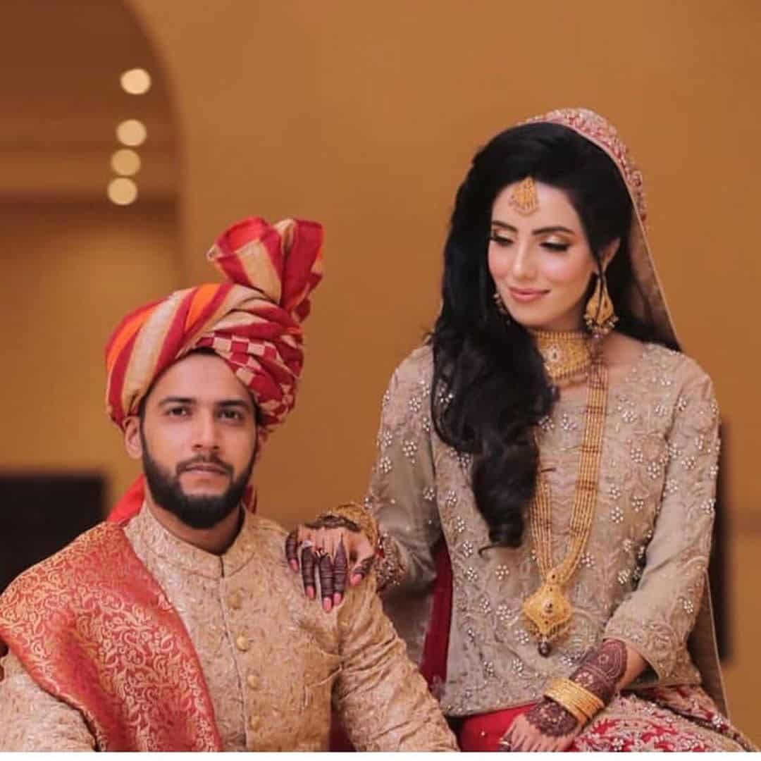 Imad Wasim Shares Moments While Holding His Daughter For The First Time ...