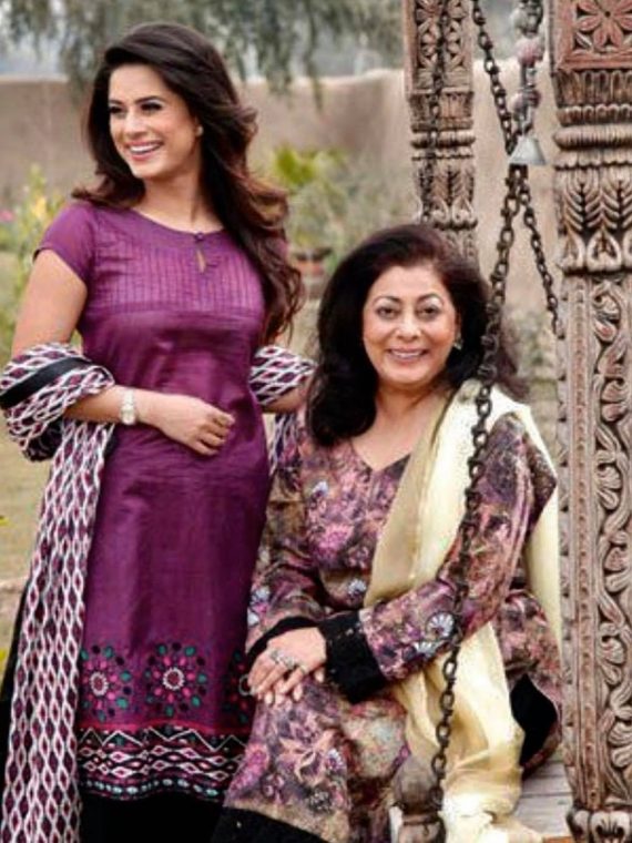 Daughters Who Are Actors Like Their Talented Mothers | Reviewit.pk