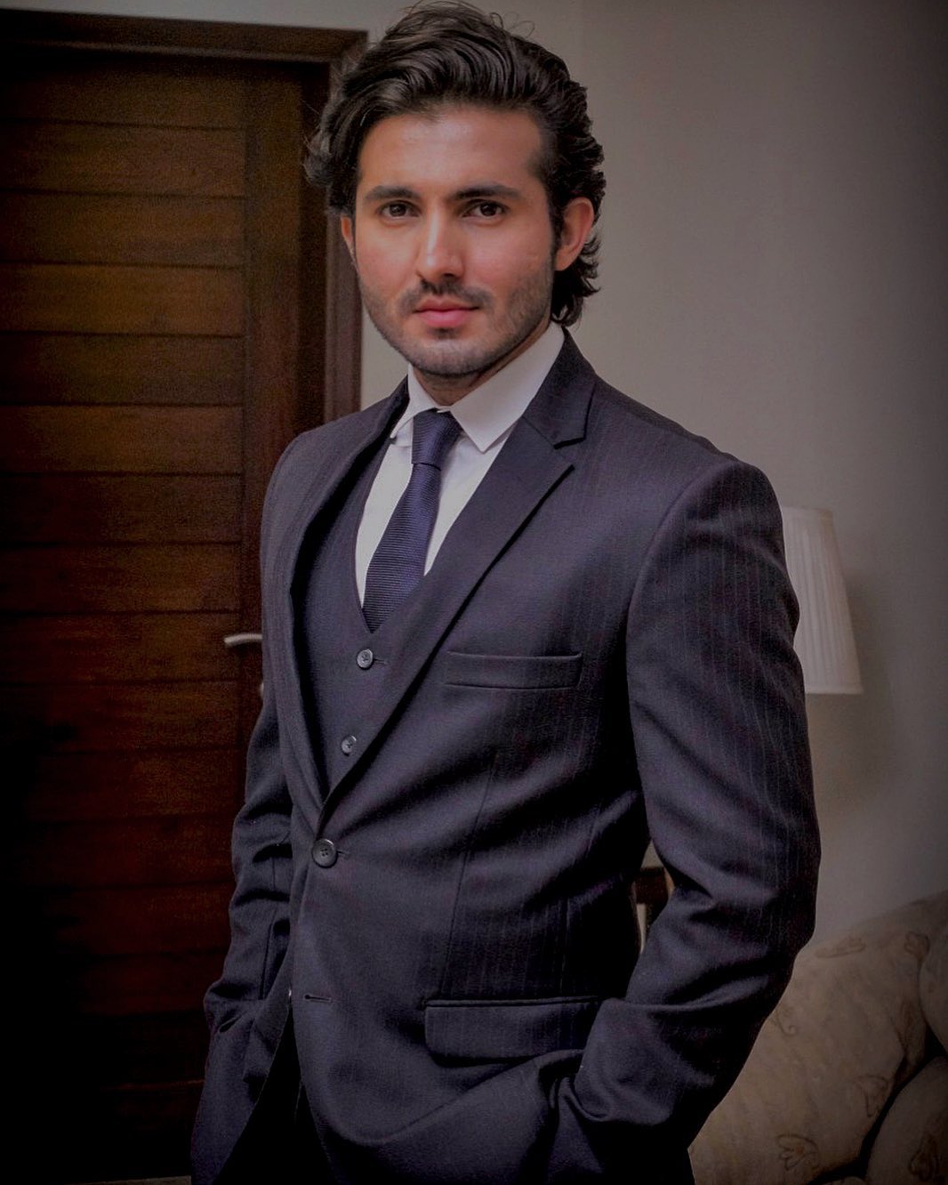 Pictures Shahroz Sabzwari Want His Followers to See | Reviewit.pk