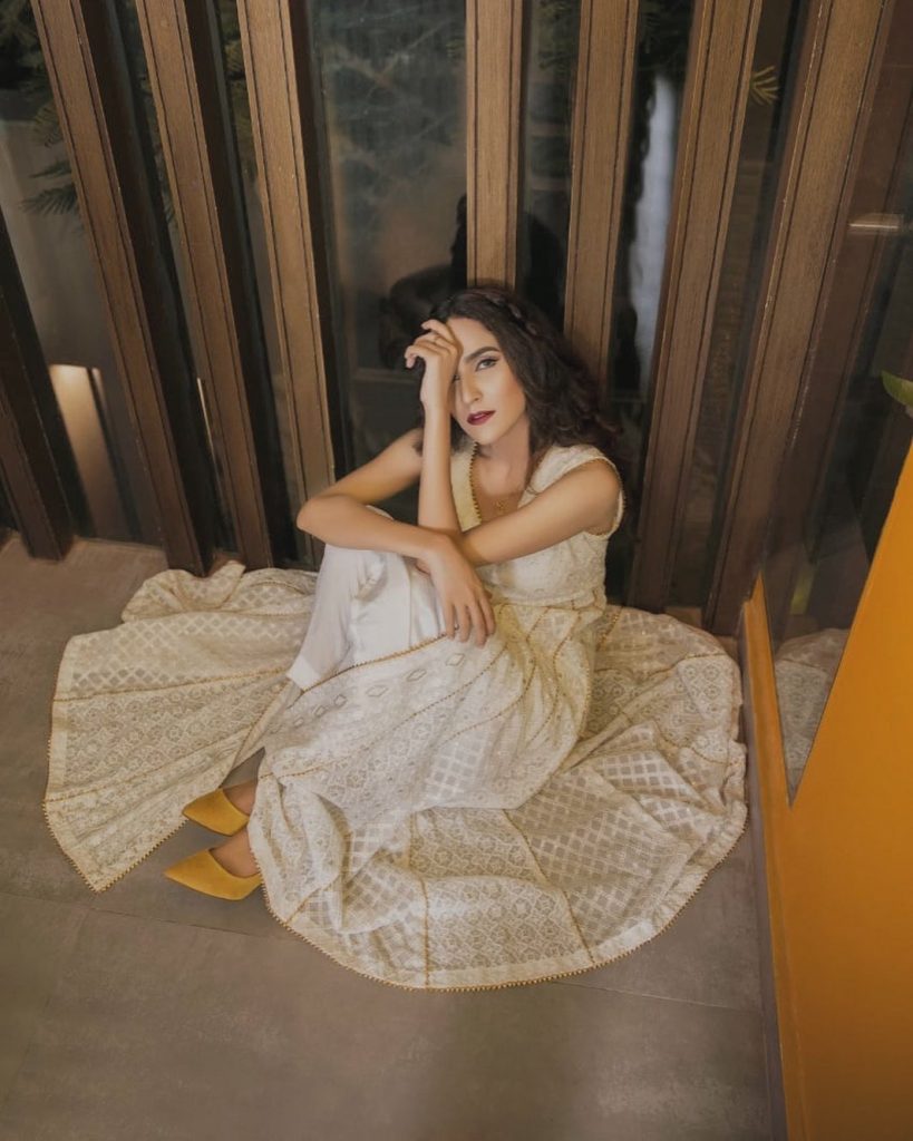 Gorgeous Actress Anoushay Abbasi Latest Beautiful Pictures | Reviewit.pk