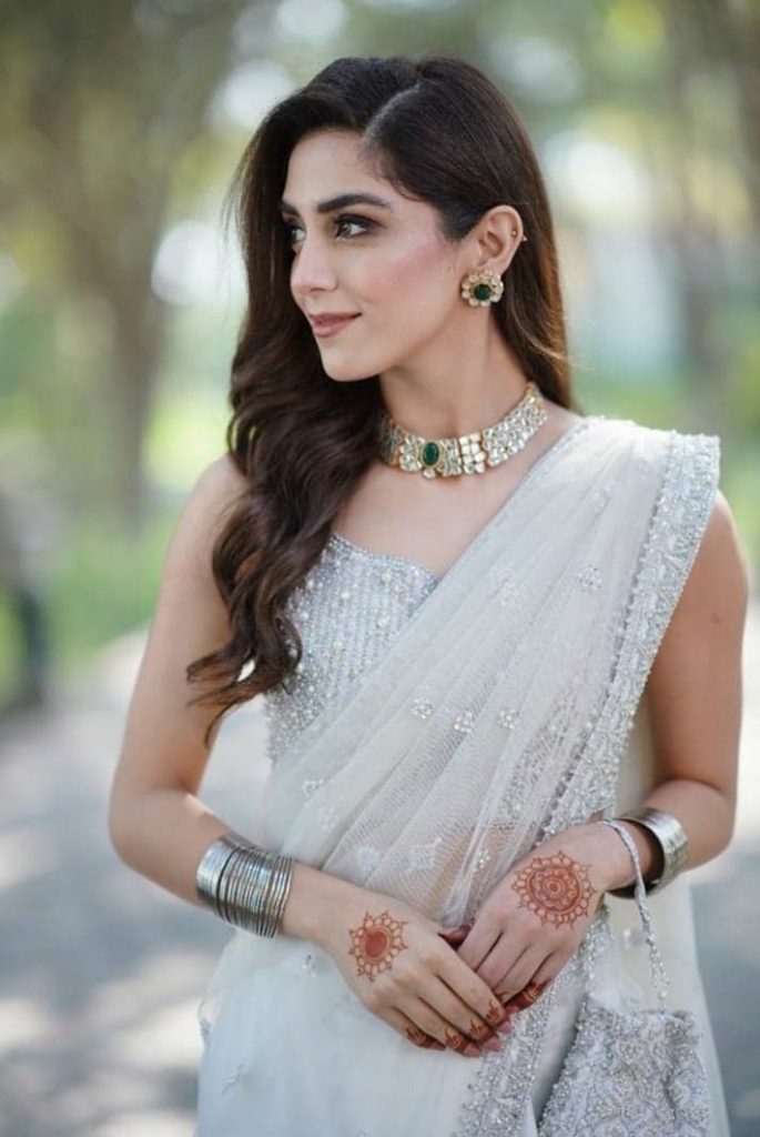 10 Types of Beautiful Sarees Worn By Pakistani Celebrities | Reviewit.pk