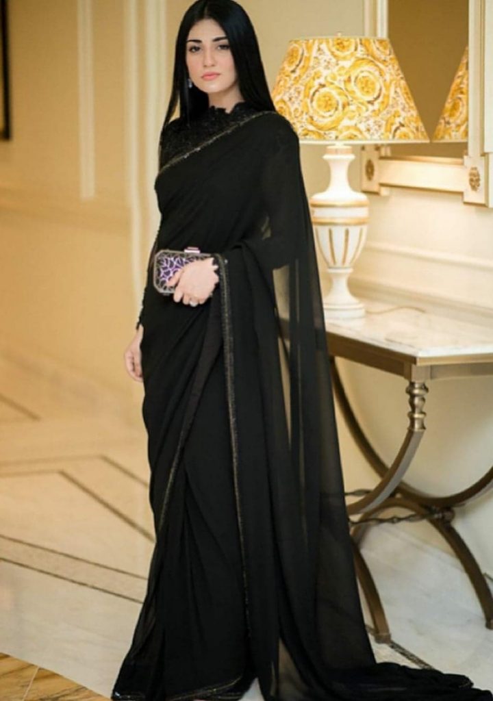 10 Types of Beautiful Sarees Worn By Pakistani Celebrities | Reviewit.pk