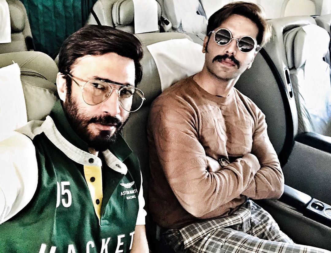 Unseen Pictures of Aijaz Aslam's Life | Reviewit.pk