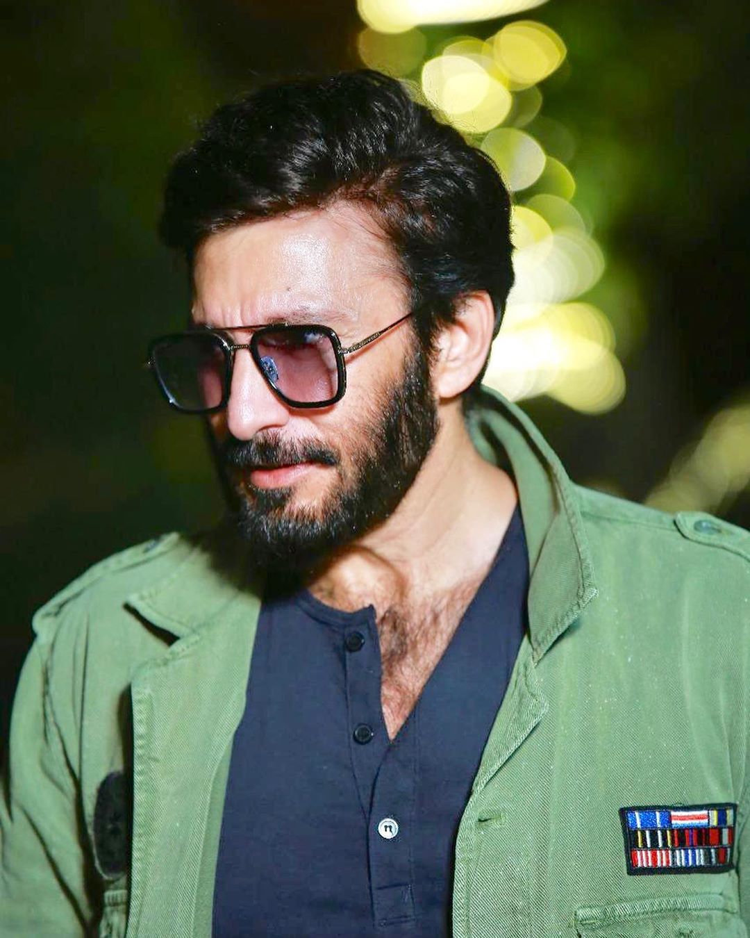 Here Is Why Aijaz Aslam's Family Stays Away From Media | Reviewit.pk