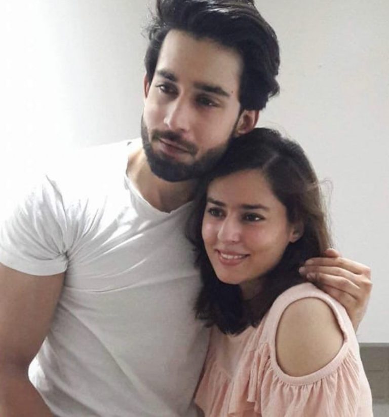 Bilal Abbas Family - 30 Awesome Pictures | Reviewit.pk