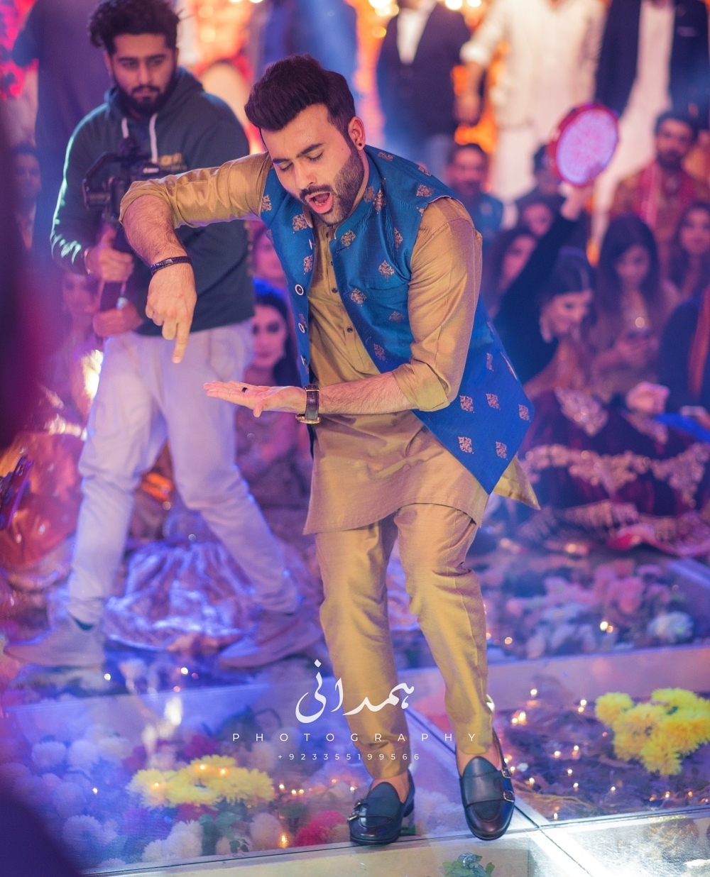 Faizan Sheikh & Wife Maham Aamir Nail The #OhNaNaNa Challenge | Reviewit.pk