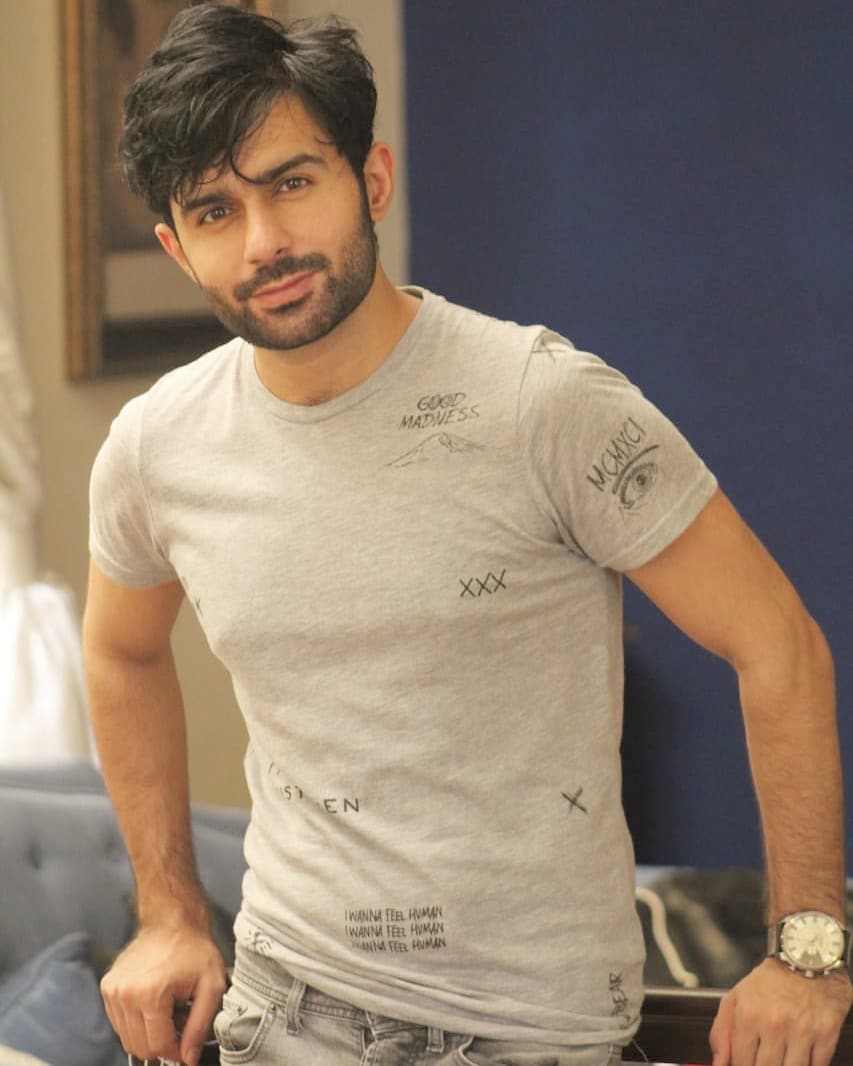 The Cool Side of Hamza Firdous | Reviewit.pk