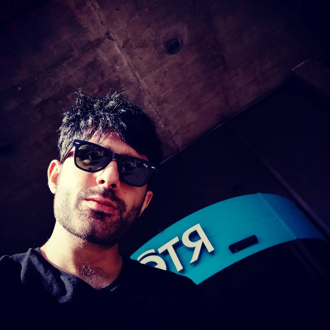 The Cool Side of Hamza Firdous | Reviewit.pk