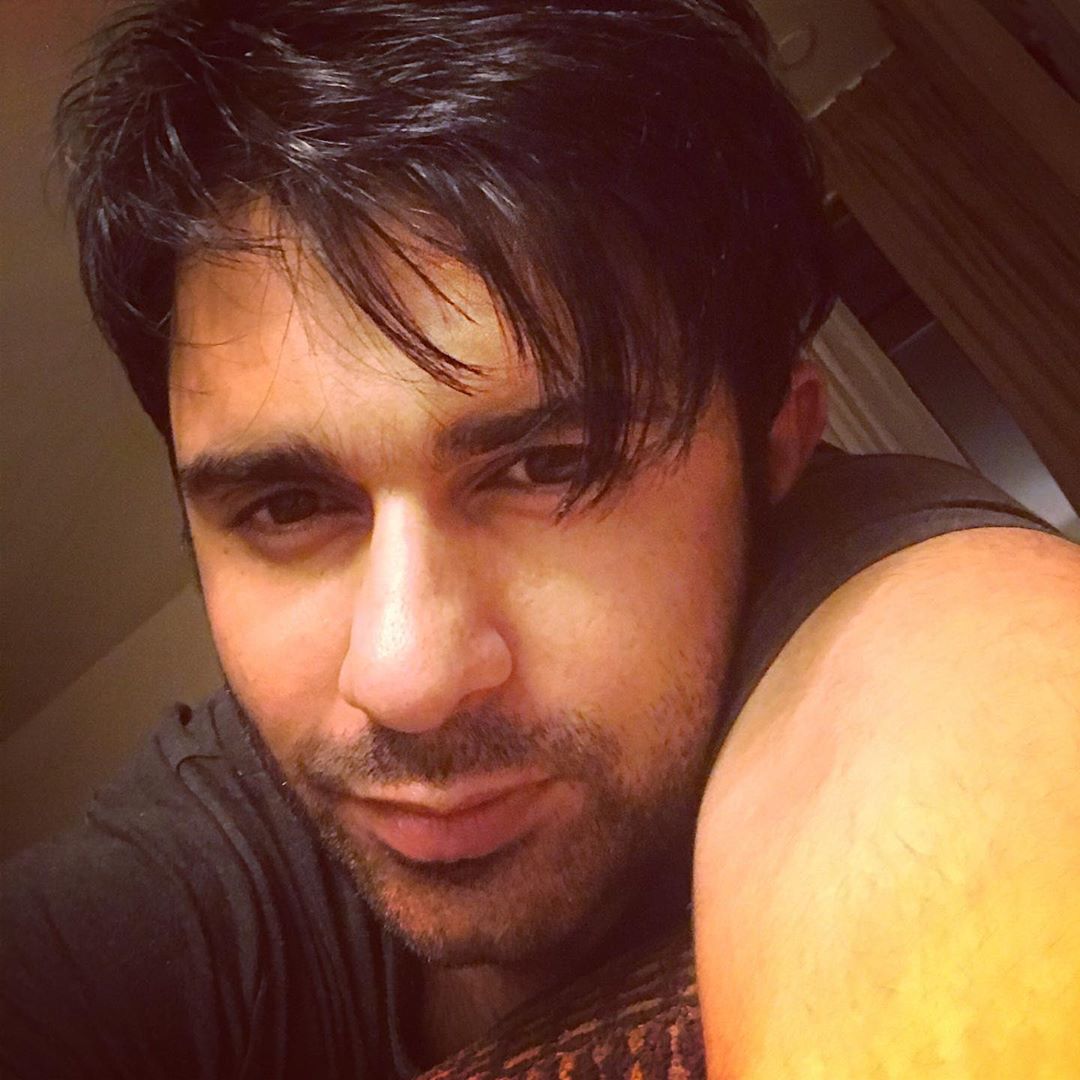 The Cool Side of Hamza Firdous | Reviewit.pk