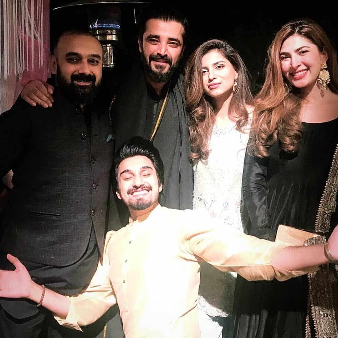 Unseen Pictures of Hamza Ali Abbasi with his Friends | Reviewit.pk