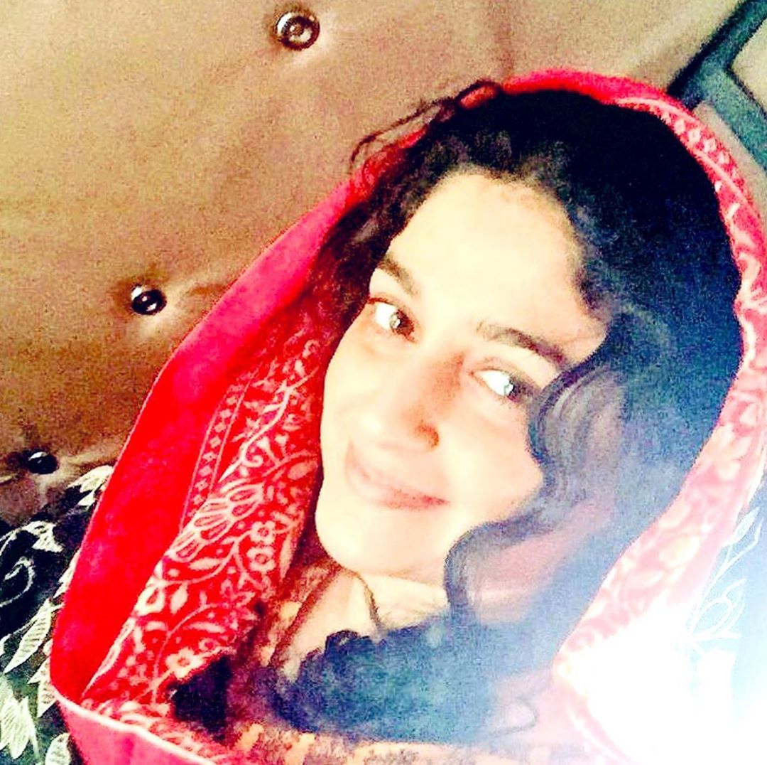 Adorable Pictures of Nadia Jamil with Family and Close Friends ...