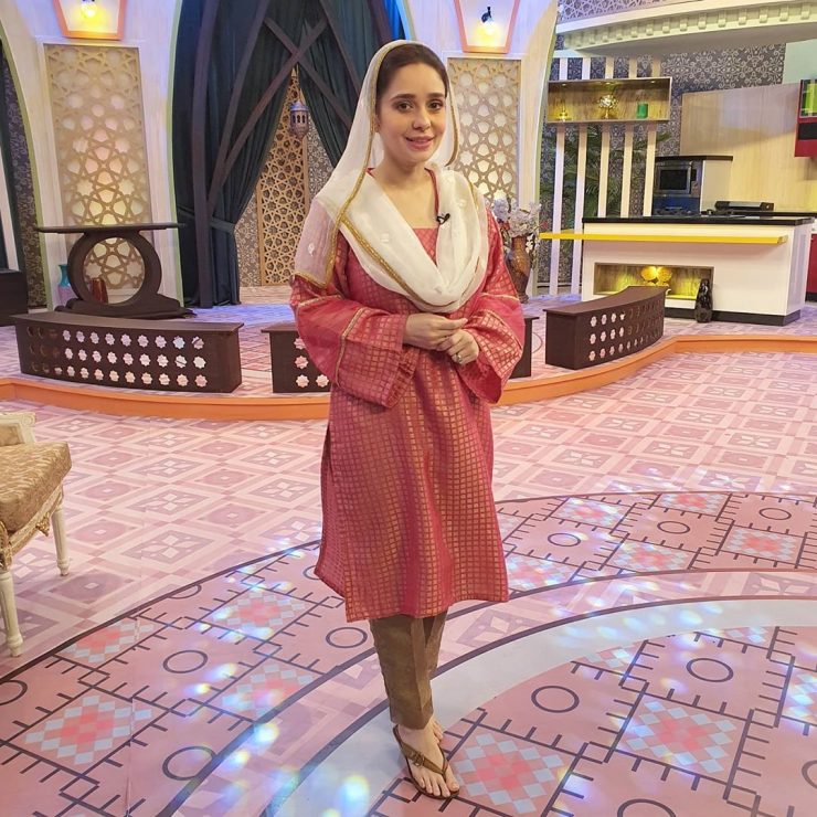 2020 Ramzan Transmissions Hosted By Pakistani Celebrities | Reviewit.pk