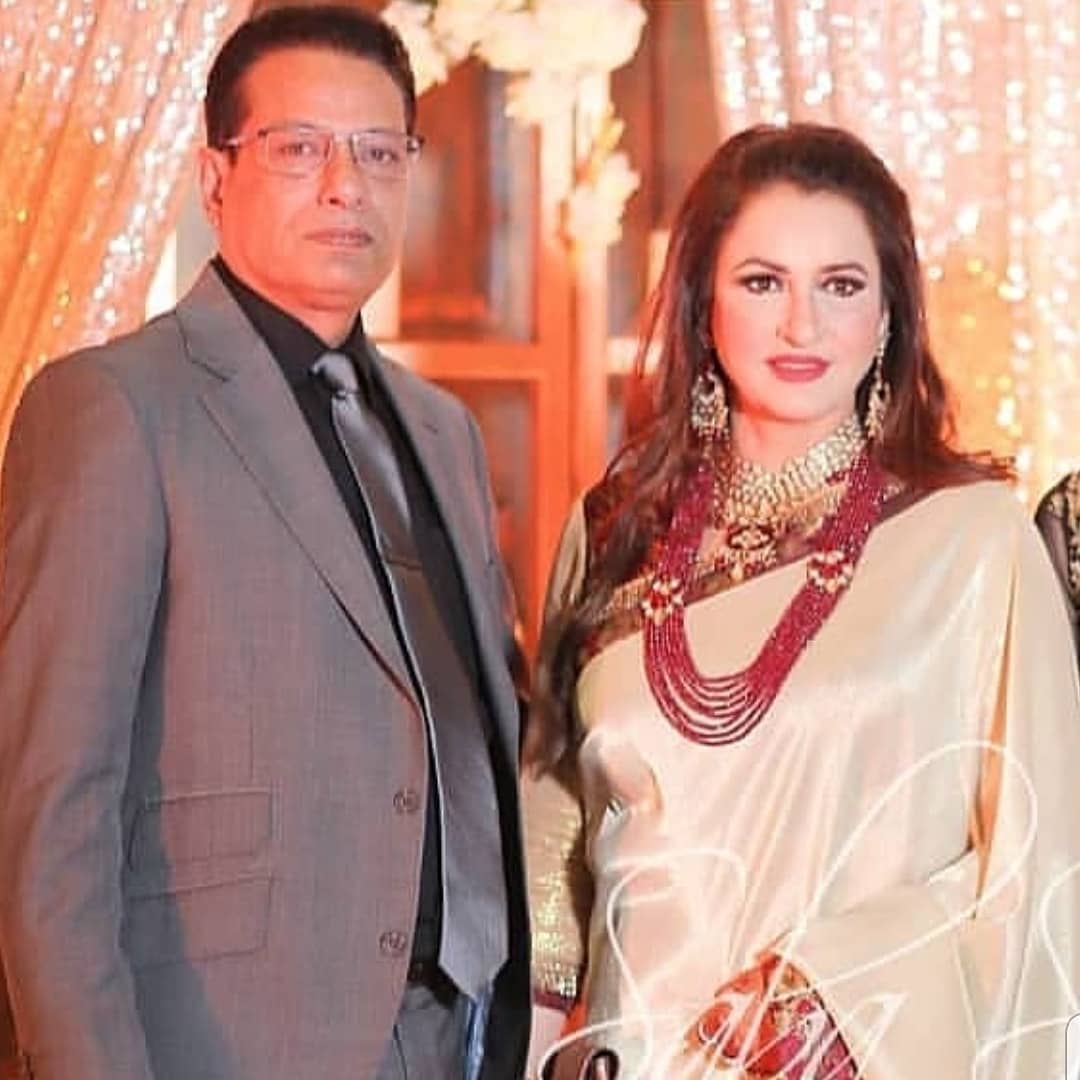 Beautiful Pictures of Saba Faisal in Sarees | Reviewit.pk