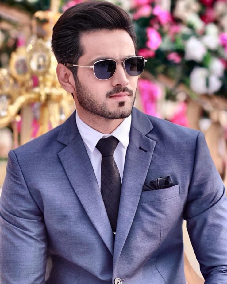 Best Clicks of Wahaj Ali From Photoshoots | Reviewit.pk