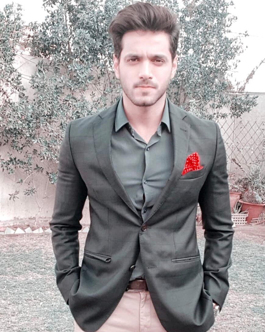 Best Clicks of Wahaj Ali From Photoshoots | Reviewit.pk