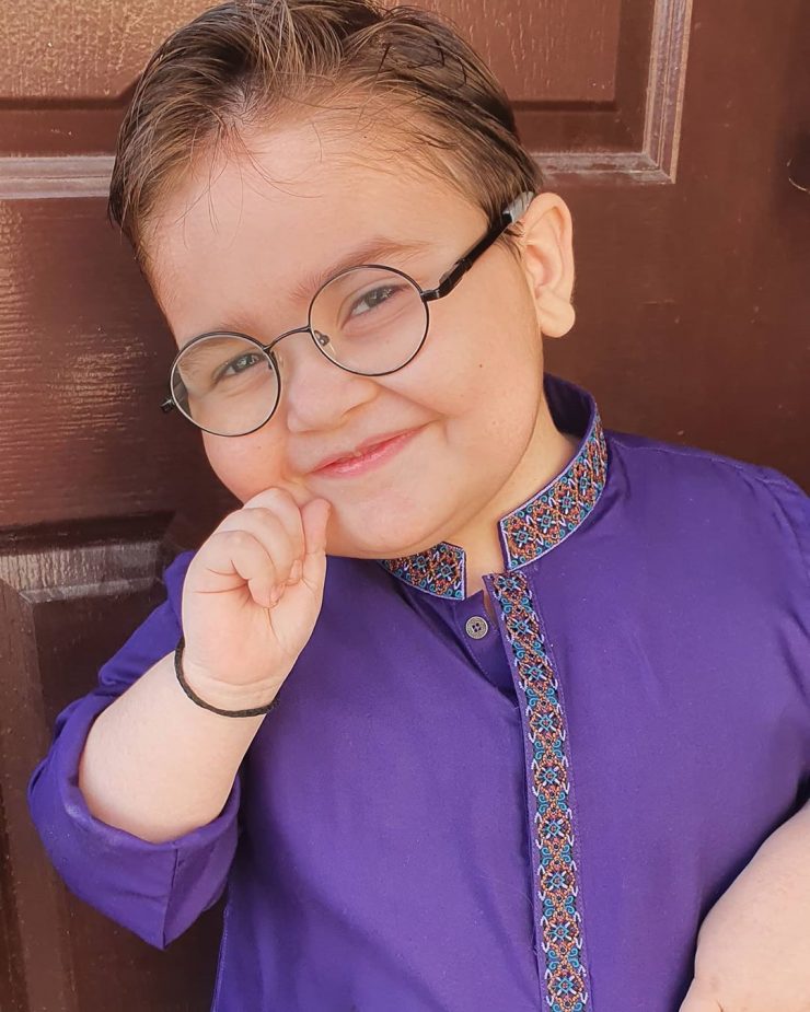 Ahmed Shah Sends Wishes To Humayun Saeed And Wife | Reviewit.pk