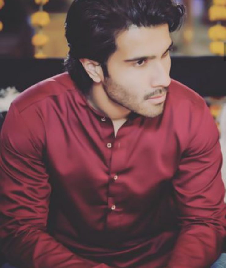 Feroze Khan And Asim Azhar Singing Together | Reviewit.pk
