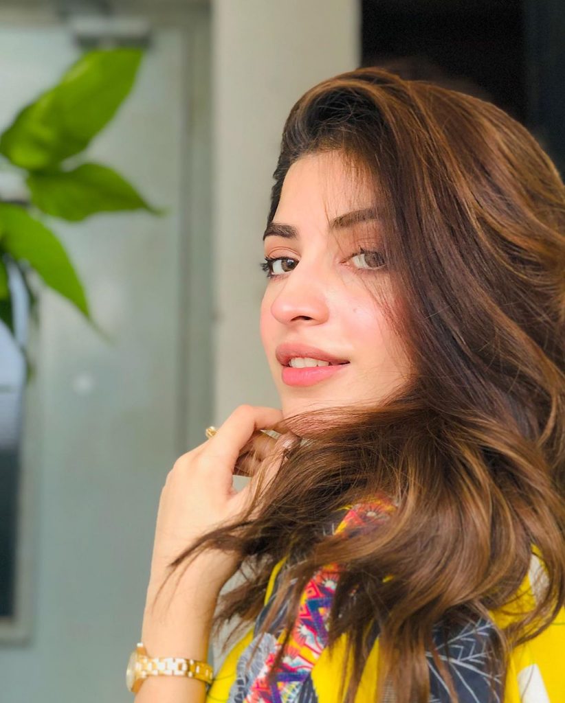 Gorgeous Kinza Hashmi Latest Beautiful Pictures | Reviewit.pk