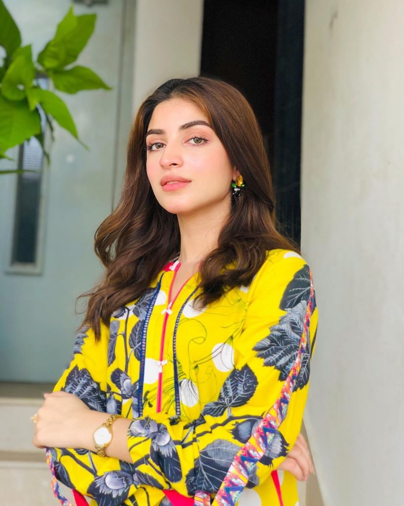 Gorgeous Kinza Hashmi Latest Beautiful Pictures | Reviewit.pk