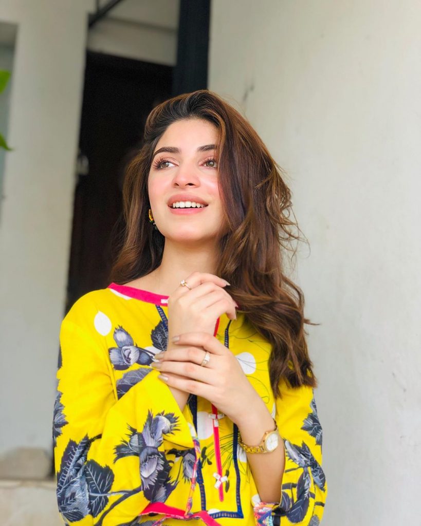 Gorgeous Kinza Hashmi Latest Beautiful Pictures | Reviewit.pk
