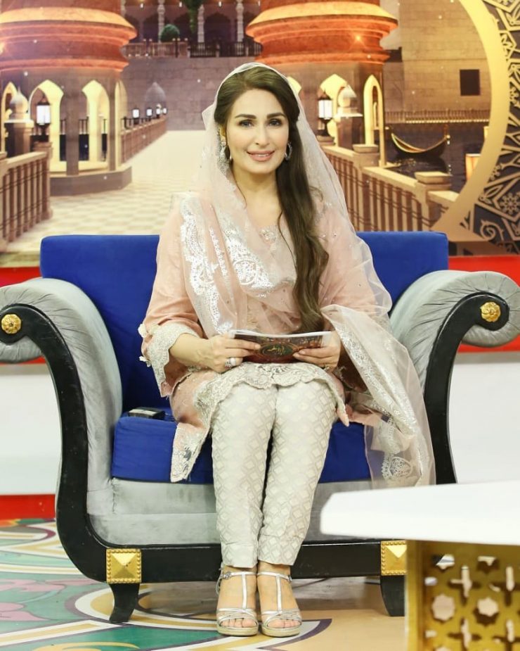 Reema Khan Is Against Airing Turkish Series | Reviewit.pk