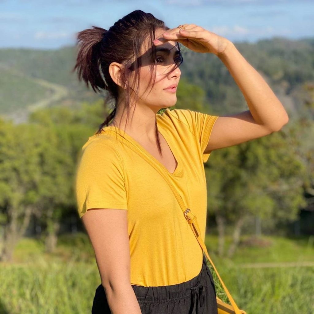 Suzain Fatima Latest Beautiful Pictures from Instagram | Reviewit.pk