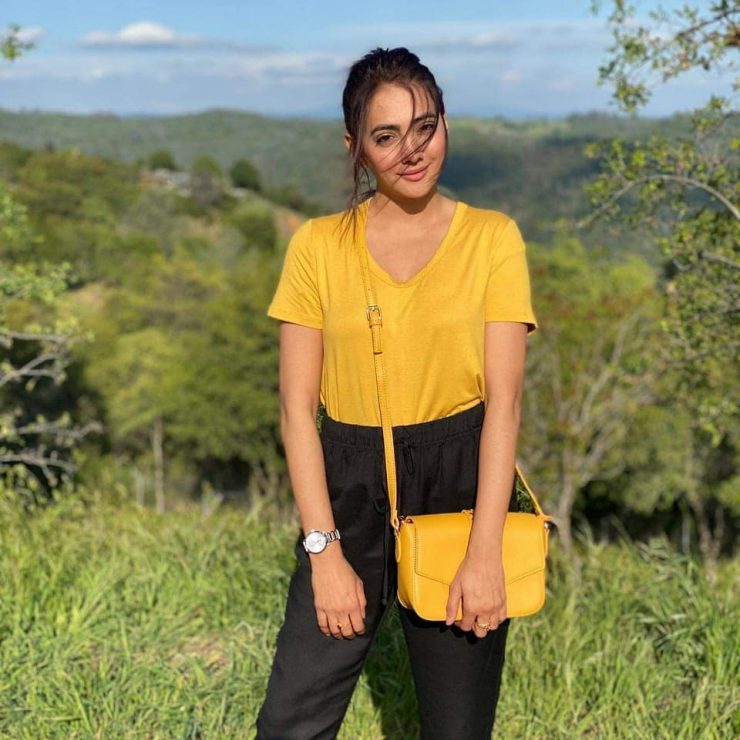 Suzain Fatima Latest Beautiful Pictures from Instagram | Reviewit.pk