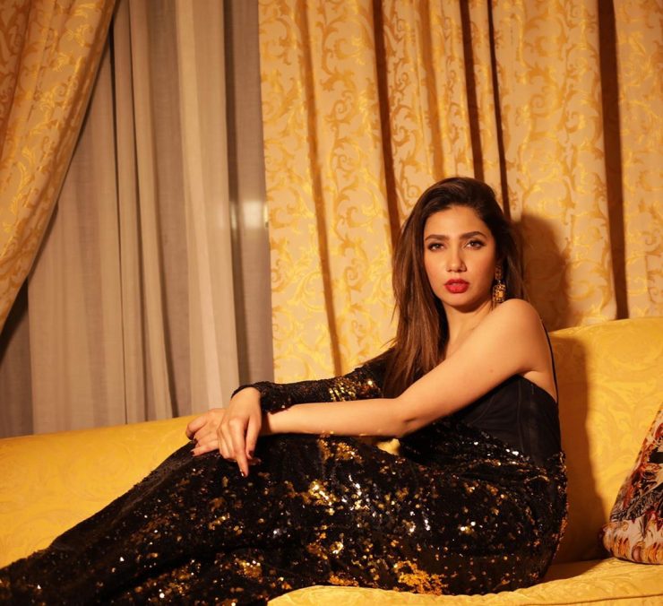 How Zara Noor Abbas Deals With Body Shaming Reviewitpk