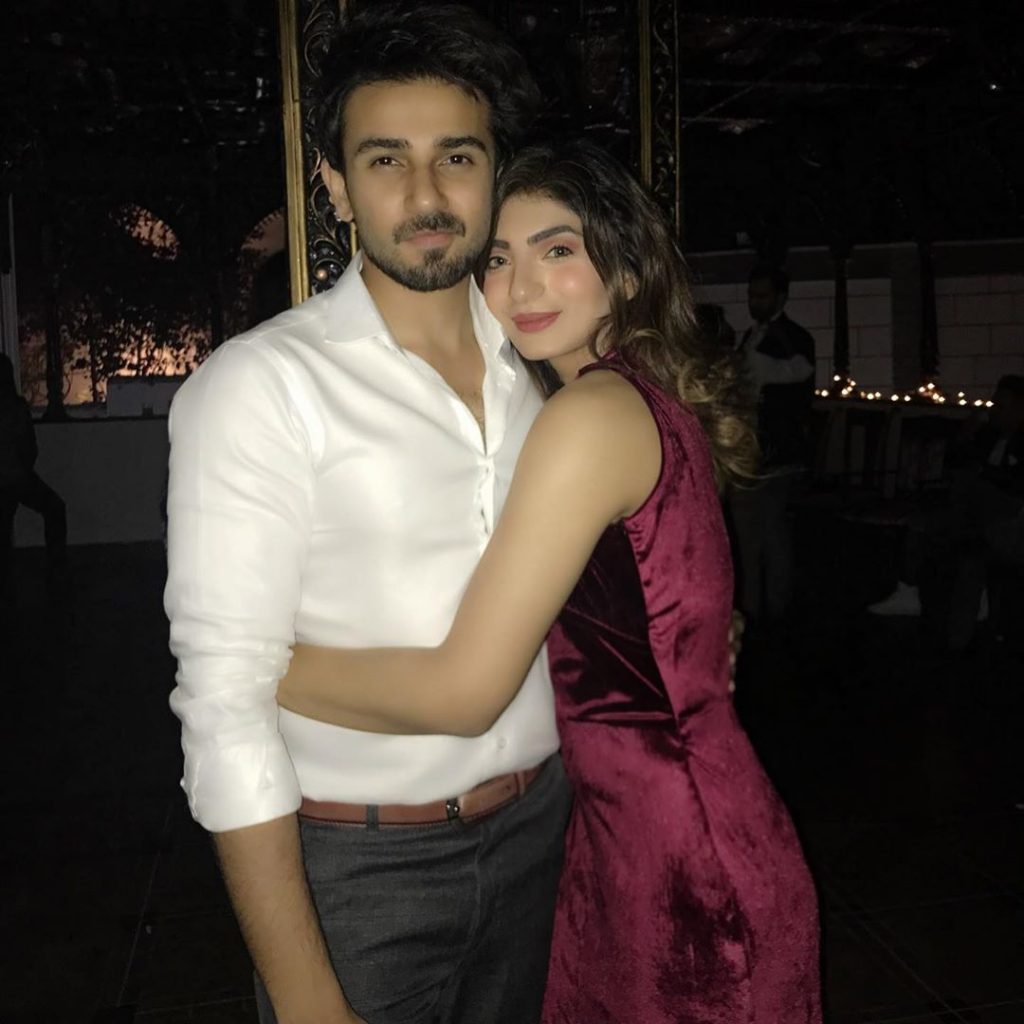 Ali Ansari with his Mother and Sister - Latest Pictures | Reviewit.pk