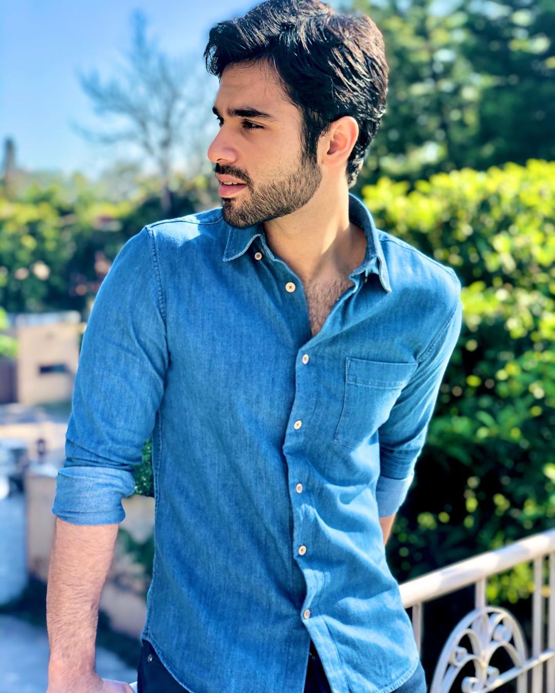 A Peek in the Life of Ameer Gilani – The Sabaat Hero | Reviewit.pk