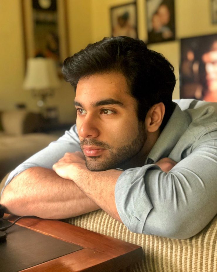A Peek in the Life of Ameer Gilani – The Sabaat Hero | Reviewit.pk