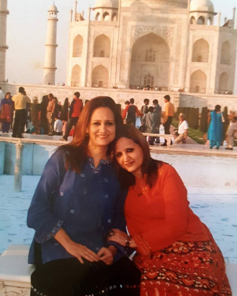 Old Memorable Pictures of Bushra Ansari | Reviewit.pk