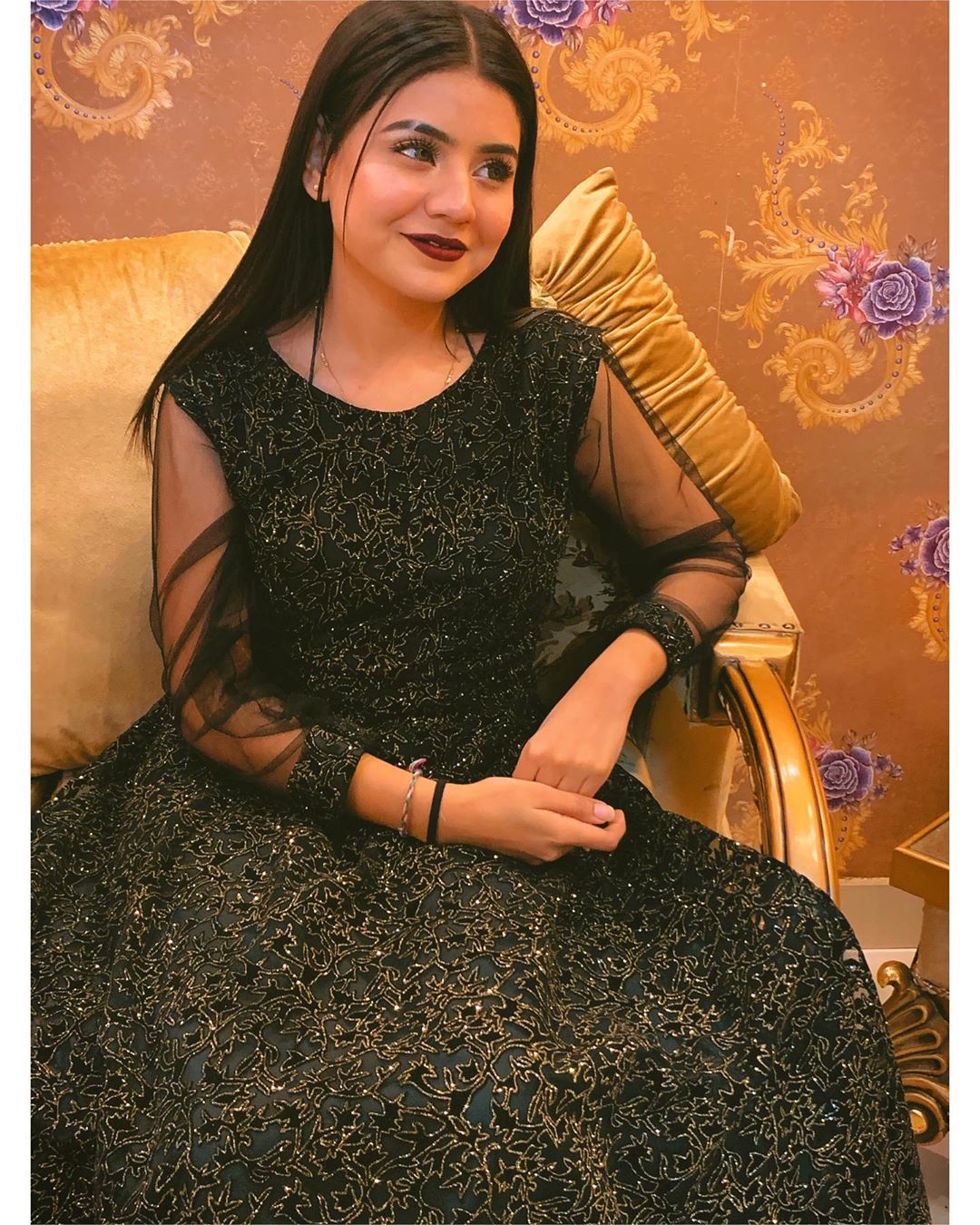 Getting To Know Areeka Haq – The TikTok Star | Reviewit.pk