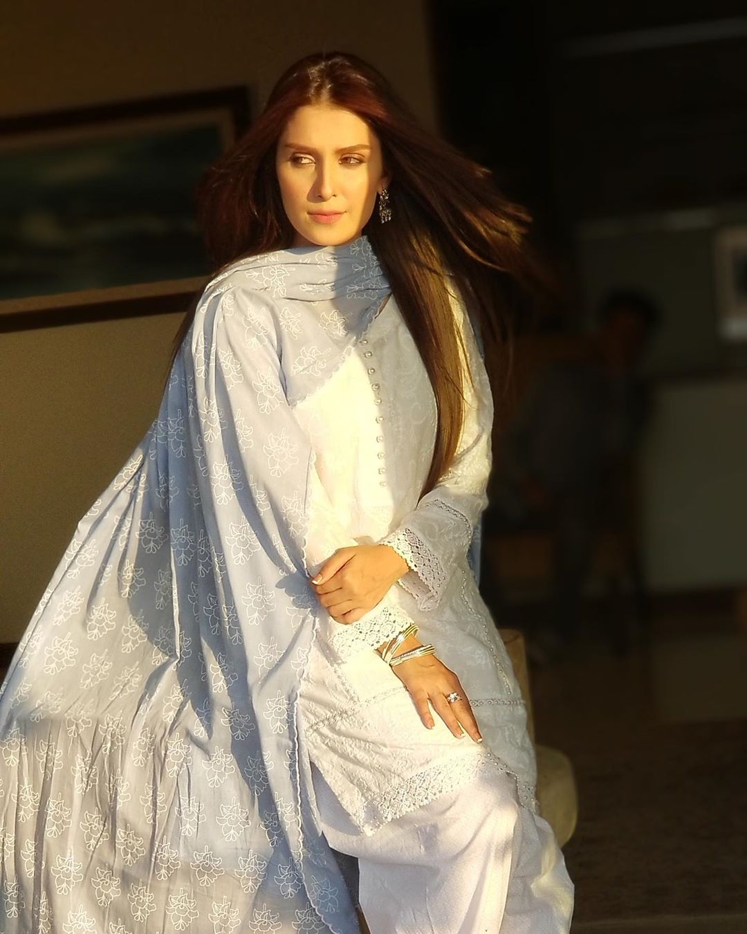 20 Best Dresses Of Ayeza Khan | Reviewit.pk