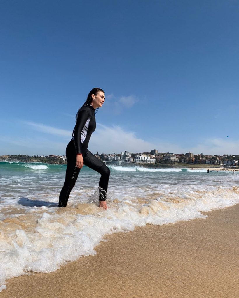 Ertugrul Actress Esra Bilgic Aka Halima Sultan with her Brother Ali ...