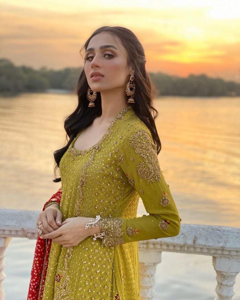 30 Most Glowing Pictures of Mashal Khan | Reviewit.pk