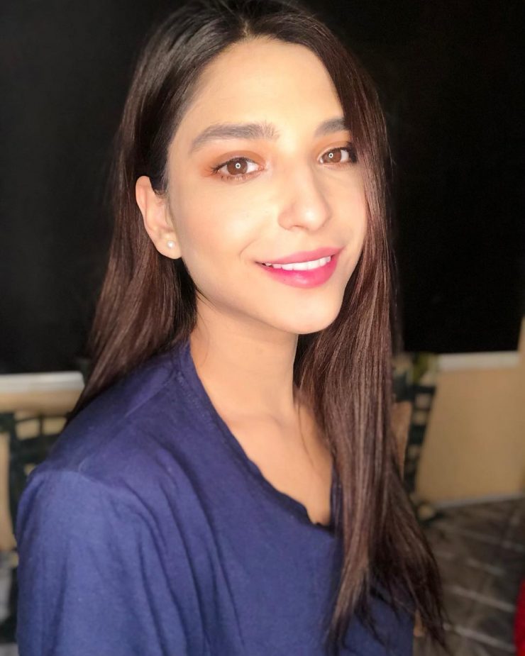 40 Glamorous Pictures of Ramsha Khan | Reviewit.pk